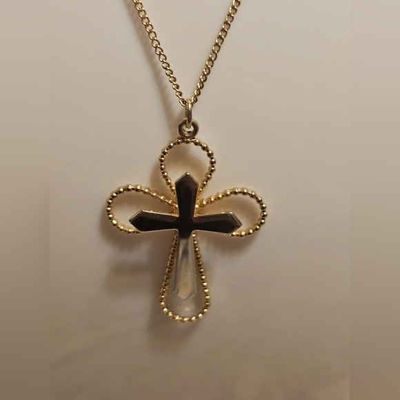 Sarah Coventry | Jewelry | Vintage Sarah Coventry Gold Tone Cross ...